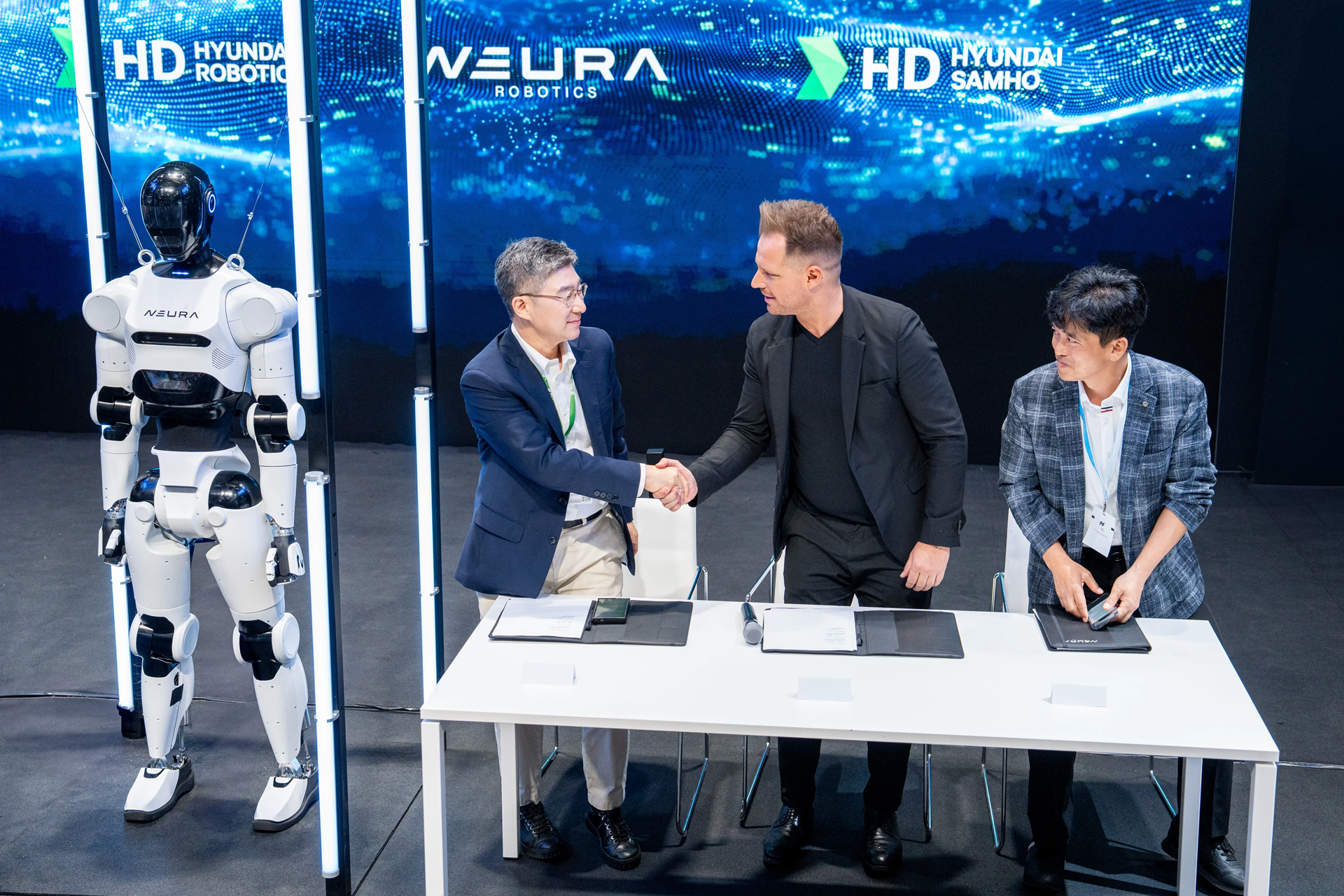 NEURA Robotics & Hyundai: Robots for the future of shipbuilding